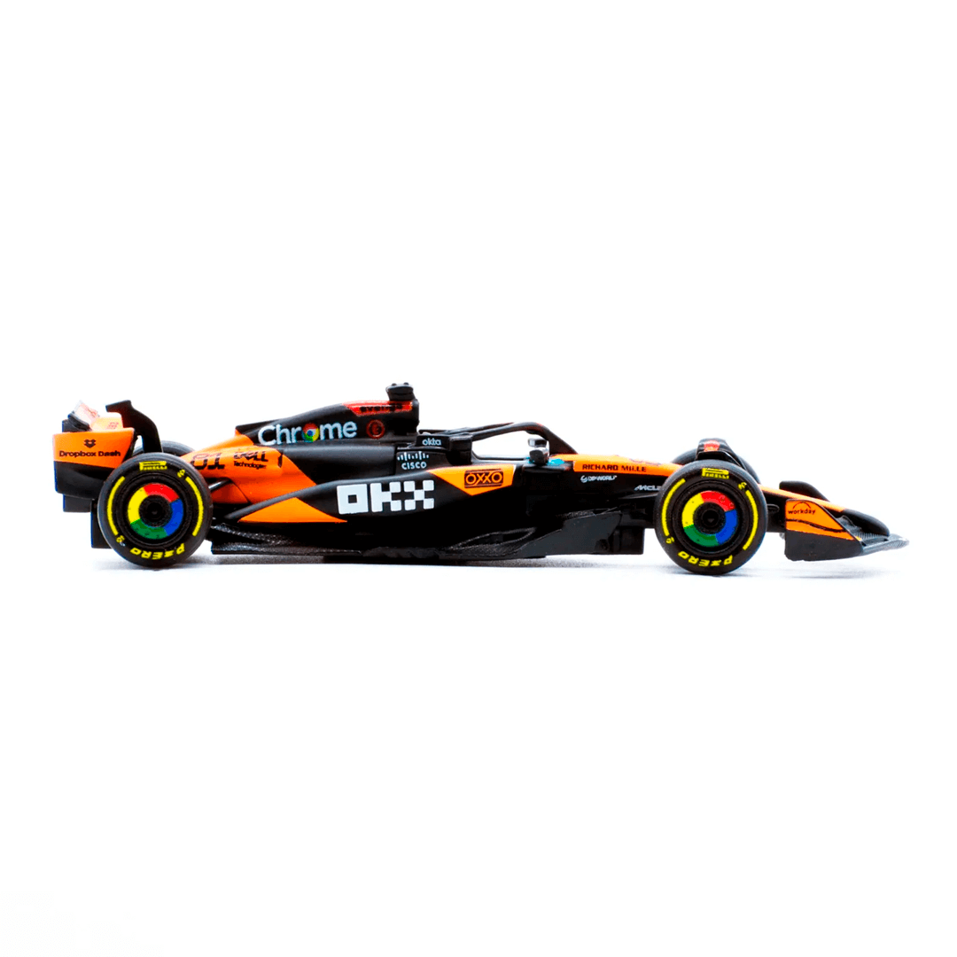 Miniatura F1 McLaren MCL39 Oscar Piastri 2025 1:64 - Bburago